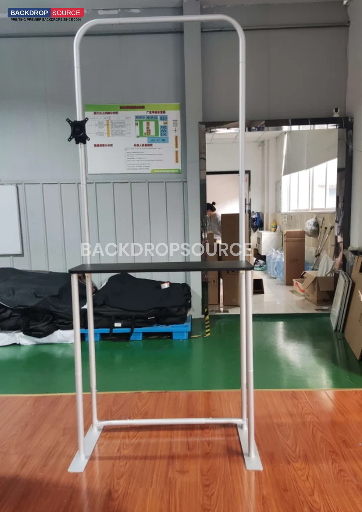 Exhibition Display Stand with Shelving & TV Mount USA | Trade Show ...